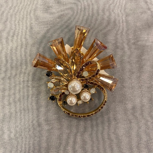 Jewelry | Contemporary Crystal Jeweled Brooch | Poshmark